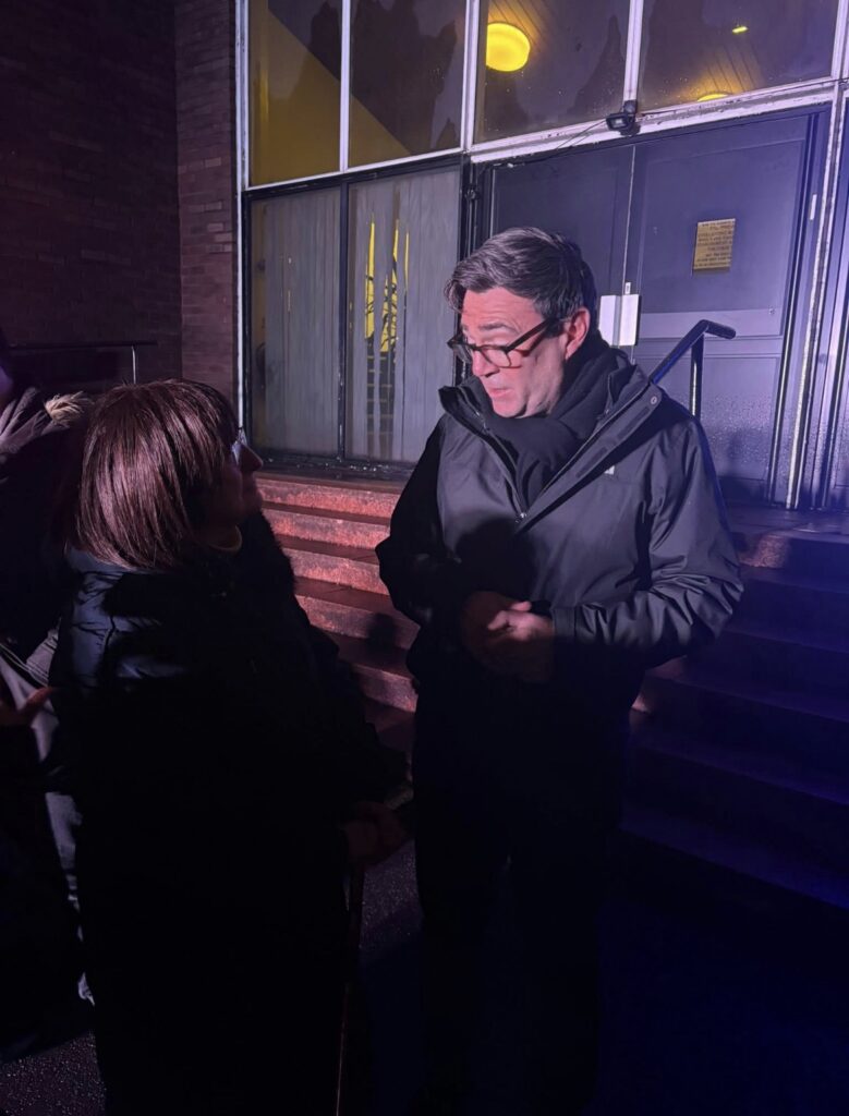 Menorah Lighting at Heaton Park Synagogue – Jewish Manchester